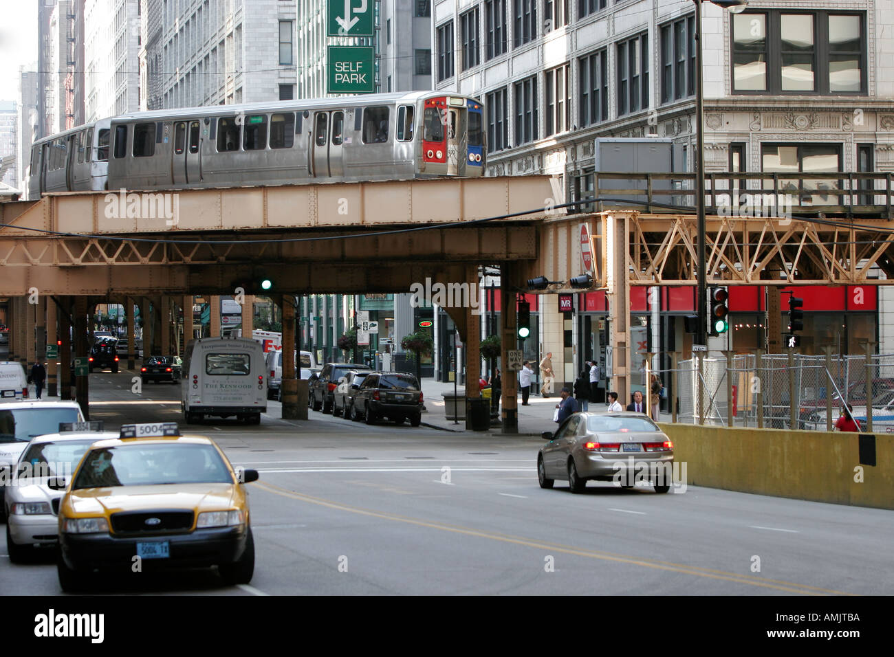 The Loop overhead railway at North Wabash Avenue downtown Chicago ...
