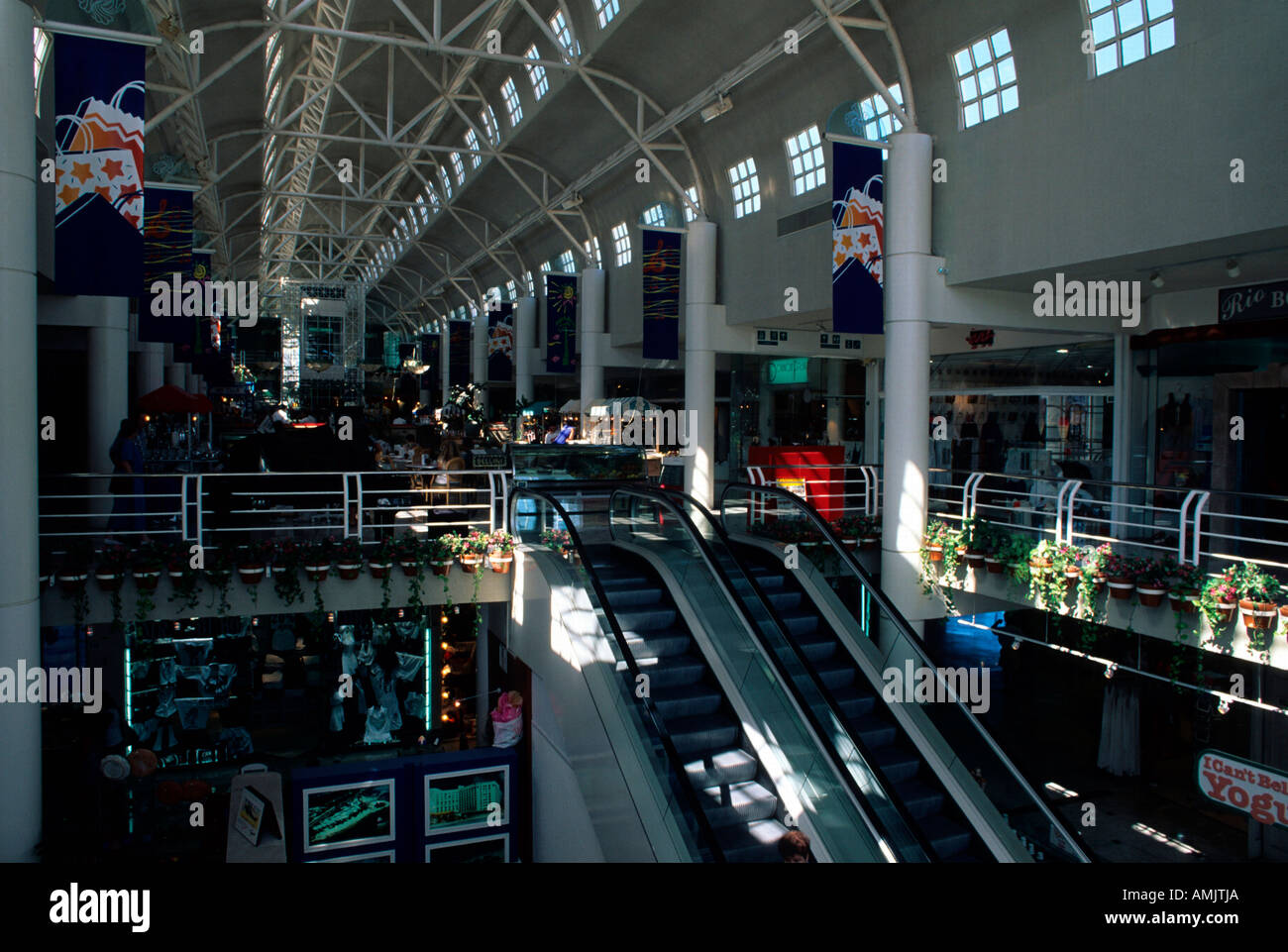 Shopping center cancun hi-res stock photography and images - Alamy