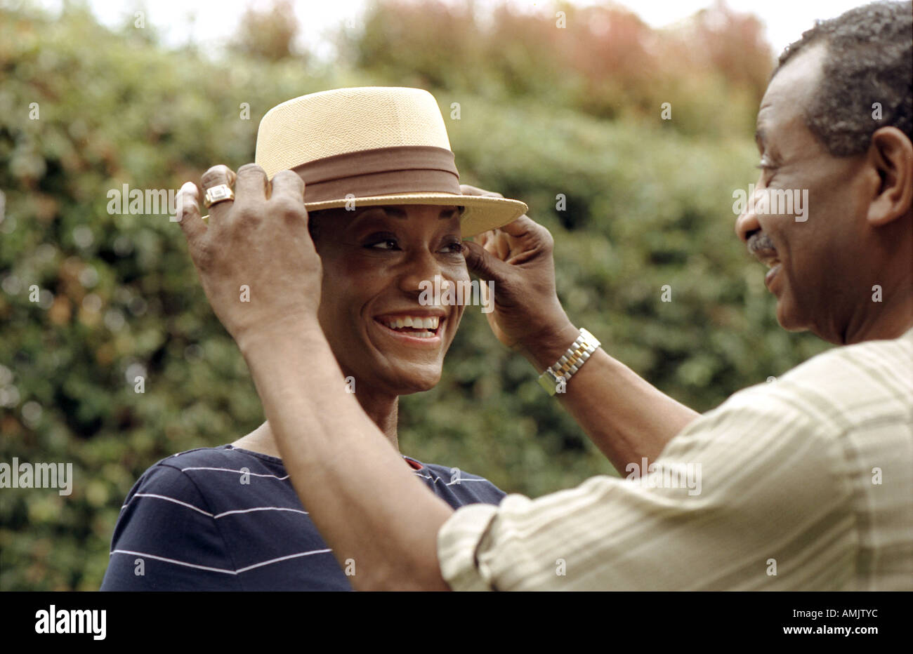 African american fit father hi-res stock photography and images - Alamy