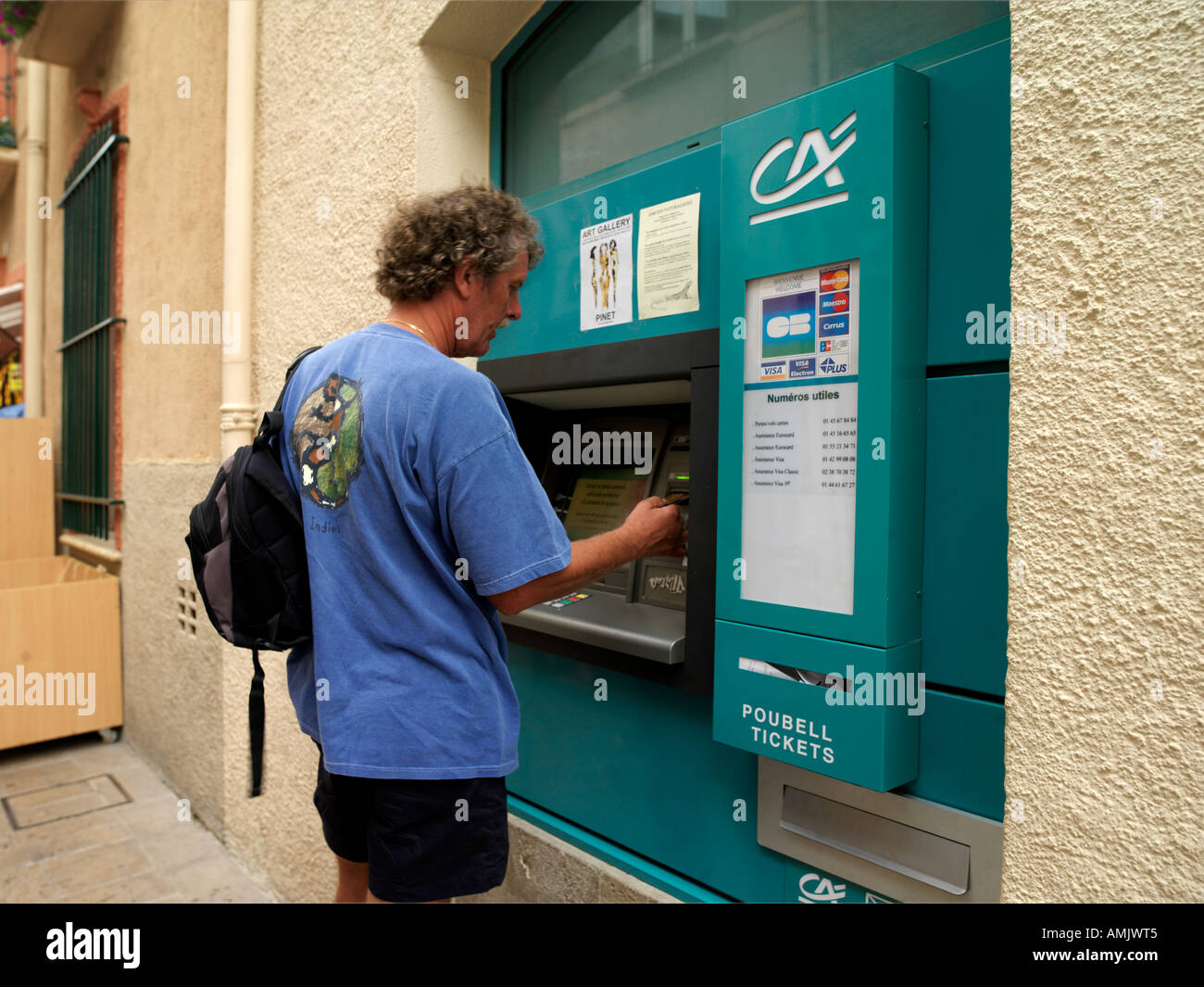 Money collecting machine hi-res stock photography and images - Alamy