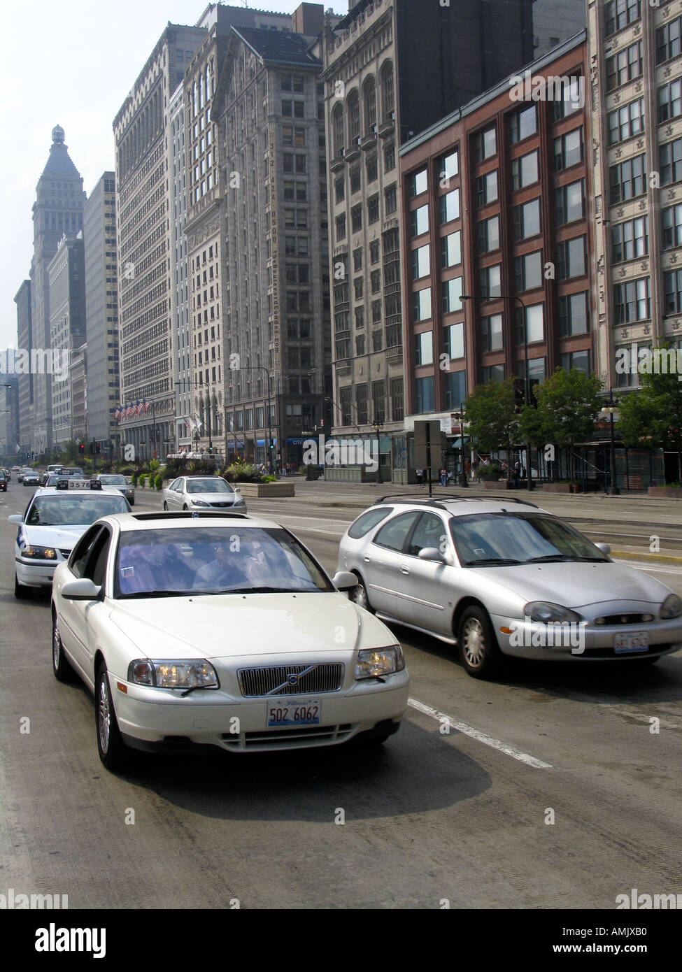 Traffic on Michigan Avenue Chicago Illinois USA Stock Photo - Alamy