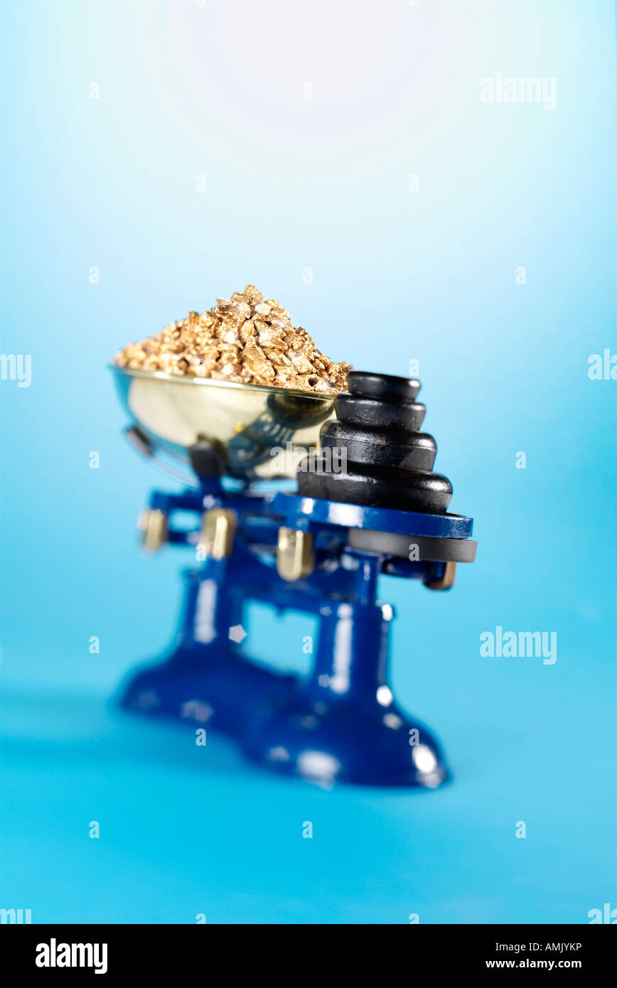 Equal weight hi-res stock photography and images - Alamy