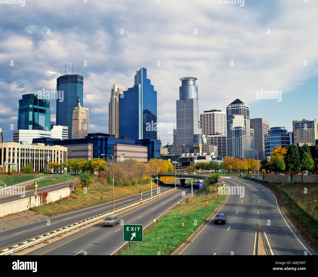 USA, Minnesota, Minneapolis, skyline and highway Stock Photo - Alamy