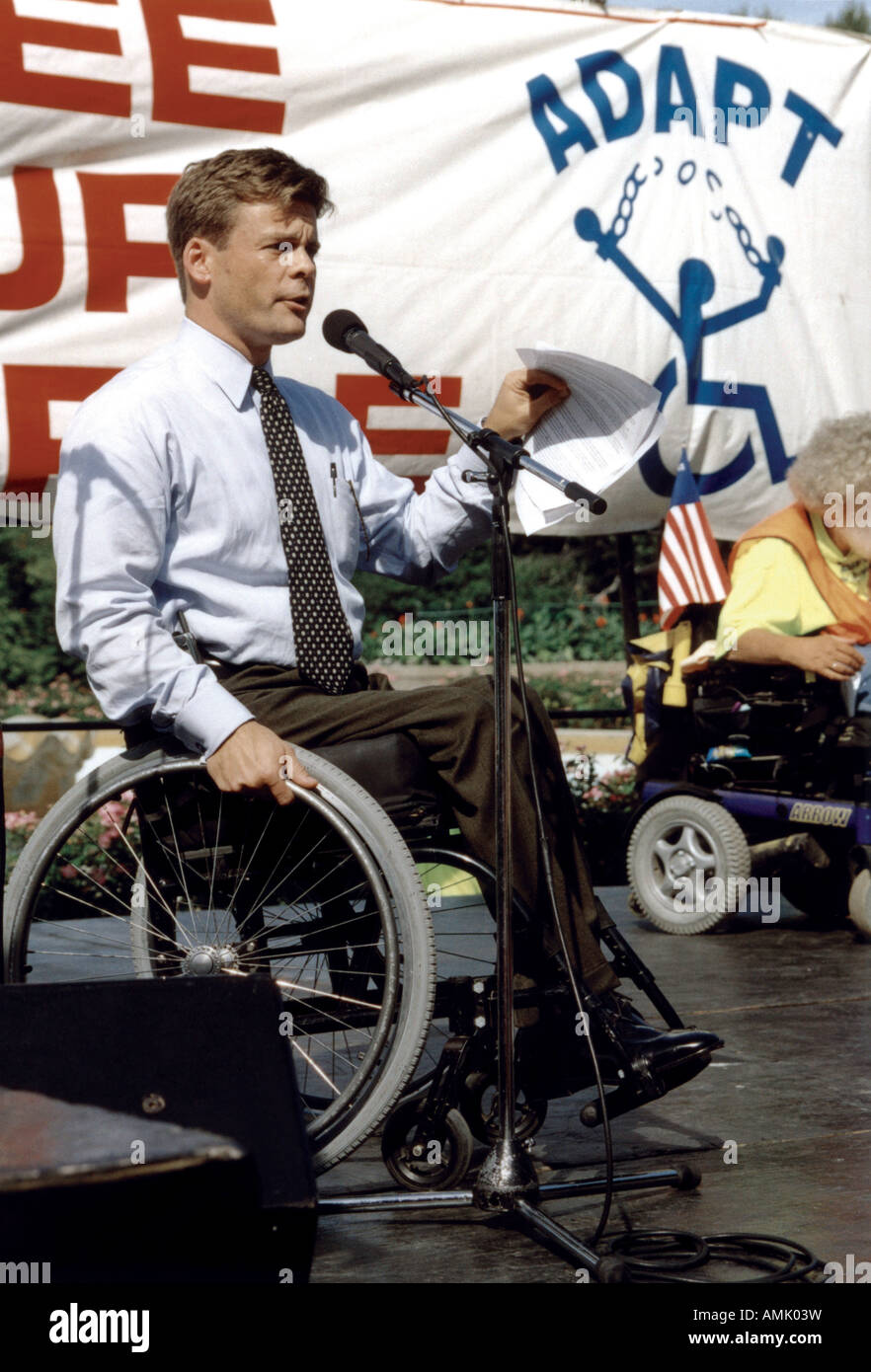 Non ambulatory hi-res stock photography and images - Alamy