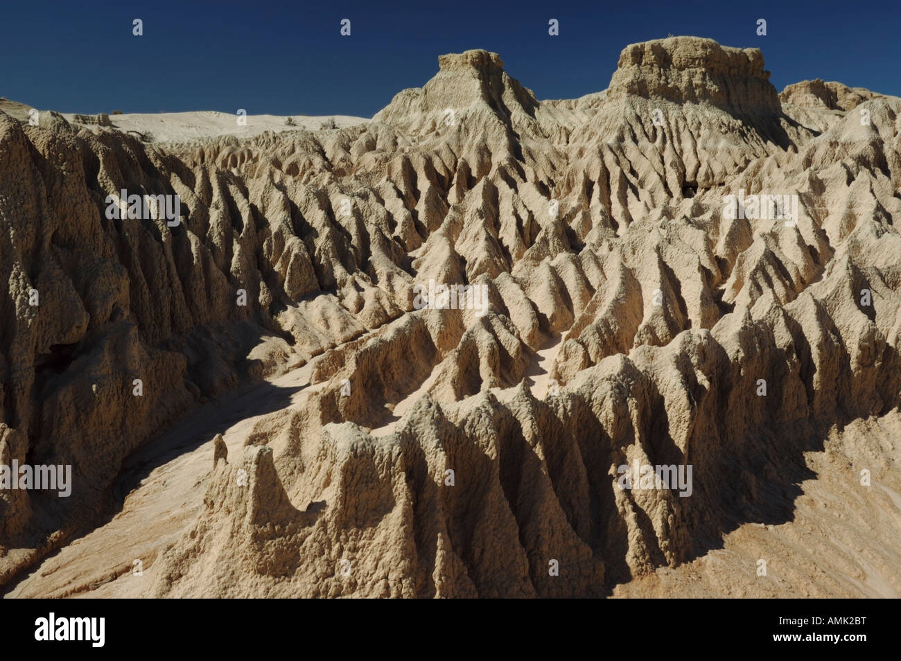 The Walls of China eroded clay formations Mungo National Park, New ...