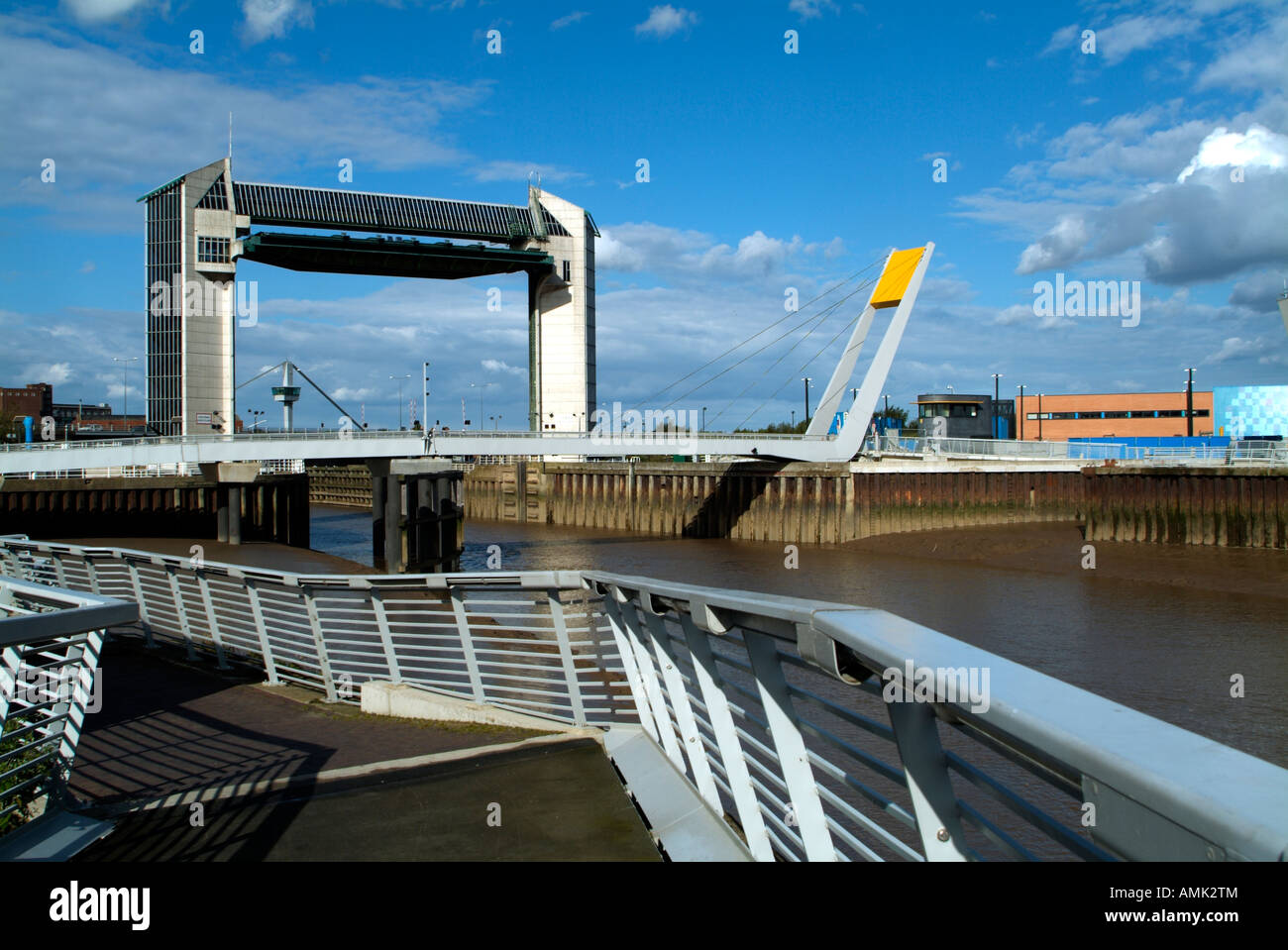River Hull Tidal barrier and Pedestrian Bridge Stock Photo - Alamy
