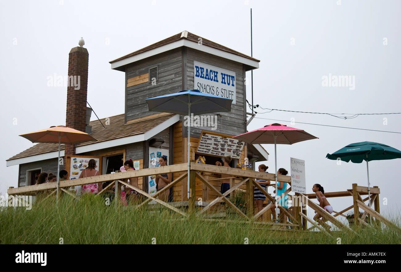 Refreshment stand at the beach Stock Photo - Alamy