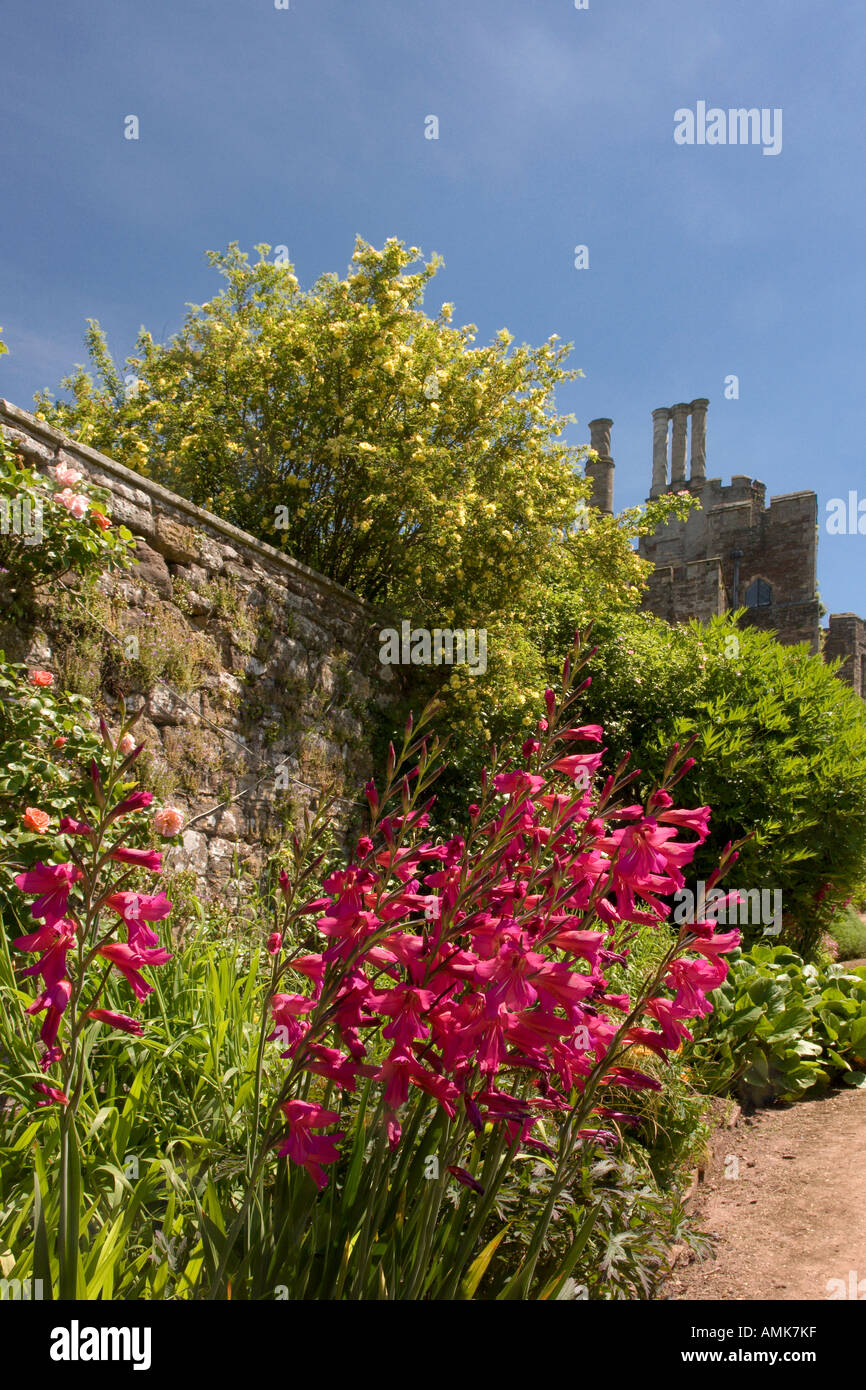 berkeley castle gloucestershire norman castle completed in 1153 by lord ...