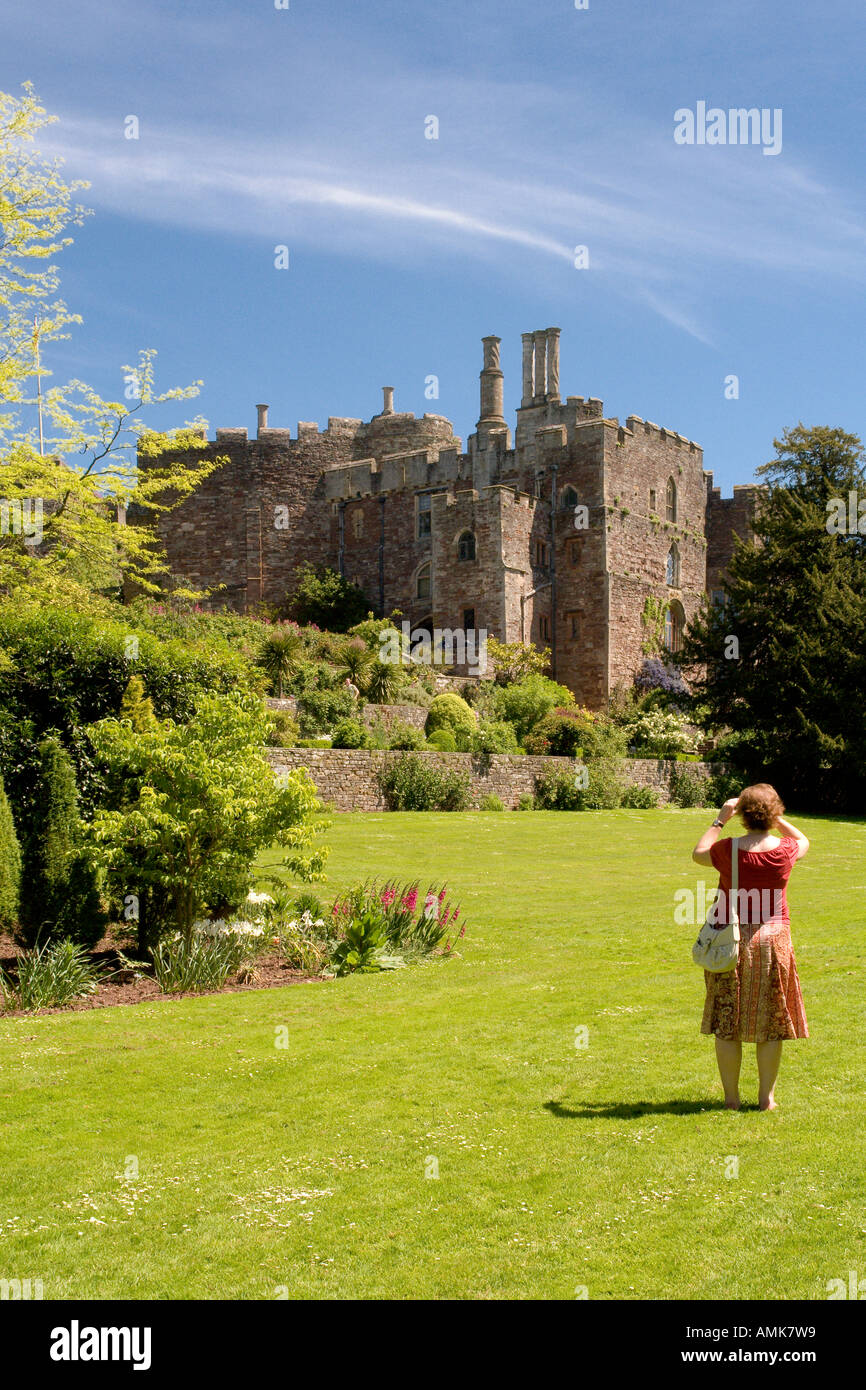 berkeley castle gloucestershire norman castle completed in 1153 by lord ...