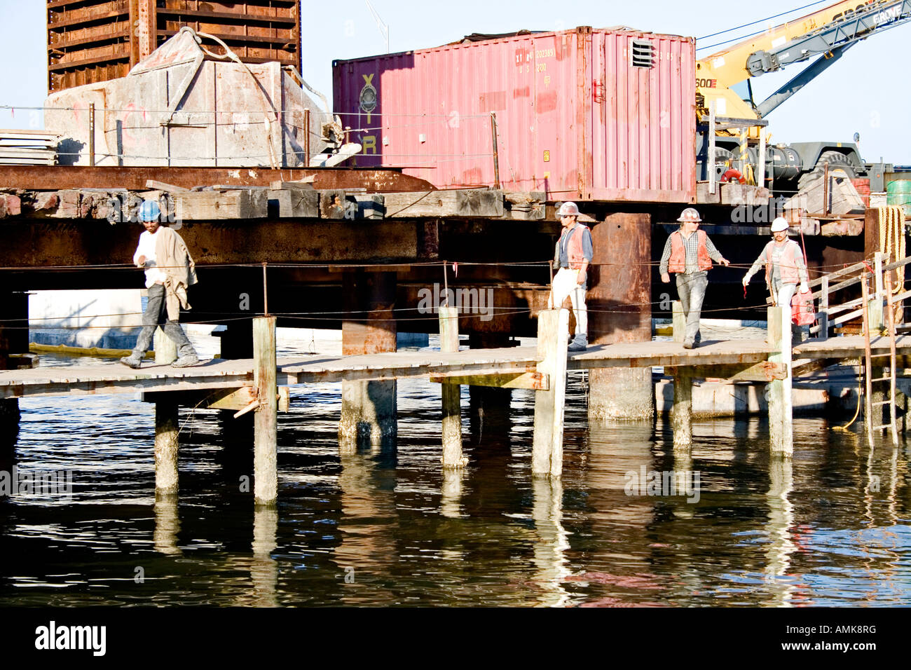 Construction workers on the ramp hi-res stock photography and images ...