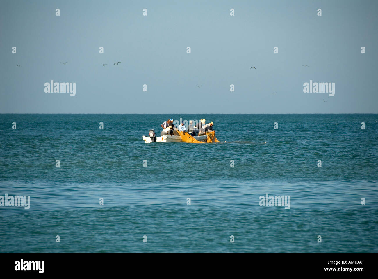 Native american fishing net hi-res stock photography and images - Alamy