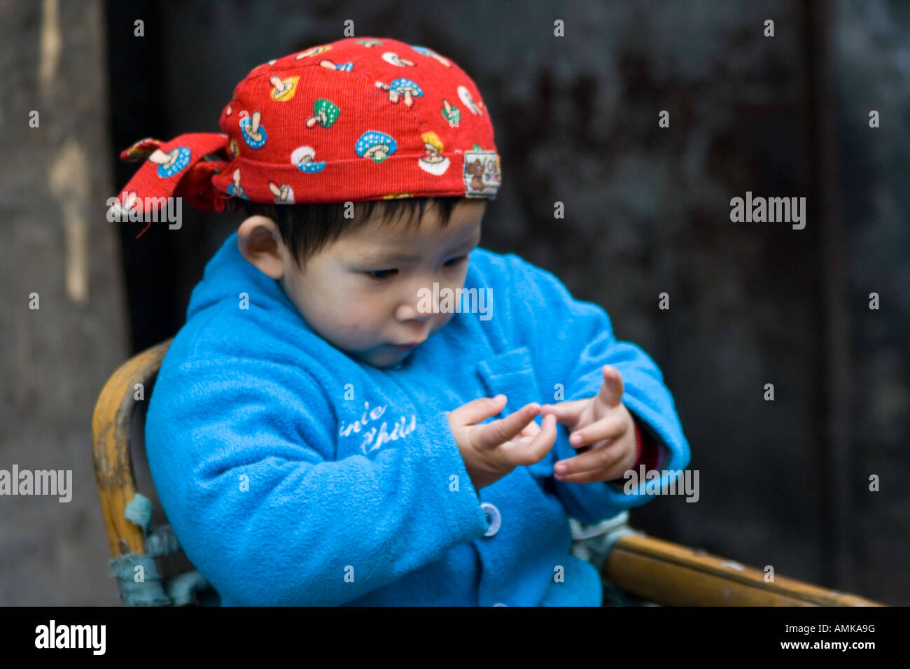 Child counting china hi-res stock photography and images - Alamy