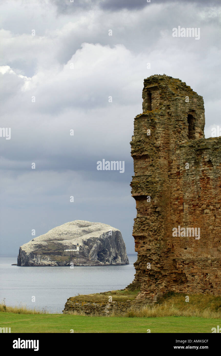 Bass Rock lighthouse and bird sanctuary in Firth of Forth near Dunbar ...