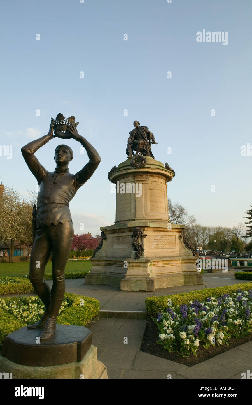 Shakespeare gower memorial hi-res stock photography and images - Alamy