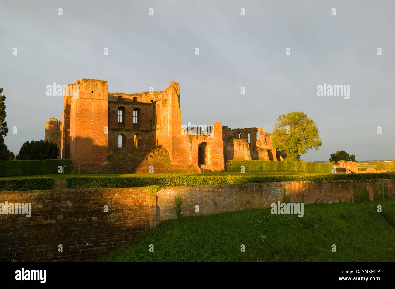 The Keep at Dawn, Kenilworth Castle Stock Photo - Alamy