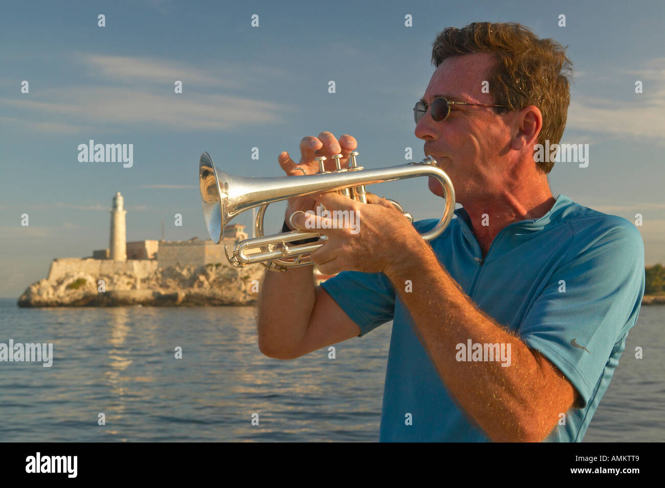 Military trumpet player hi-res stock photography and images - Alamy