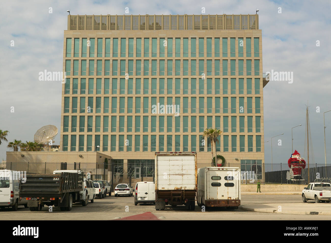 Exterior consulate hi-res stock photography and images - Alamy