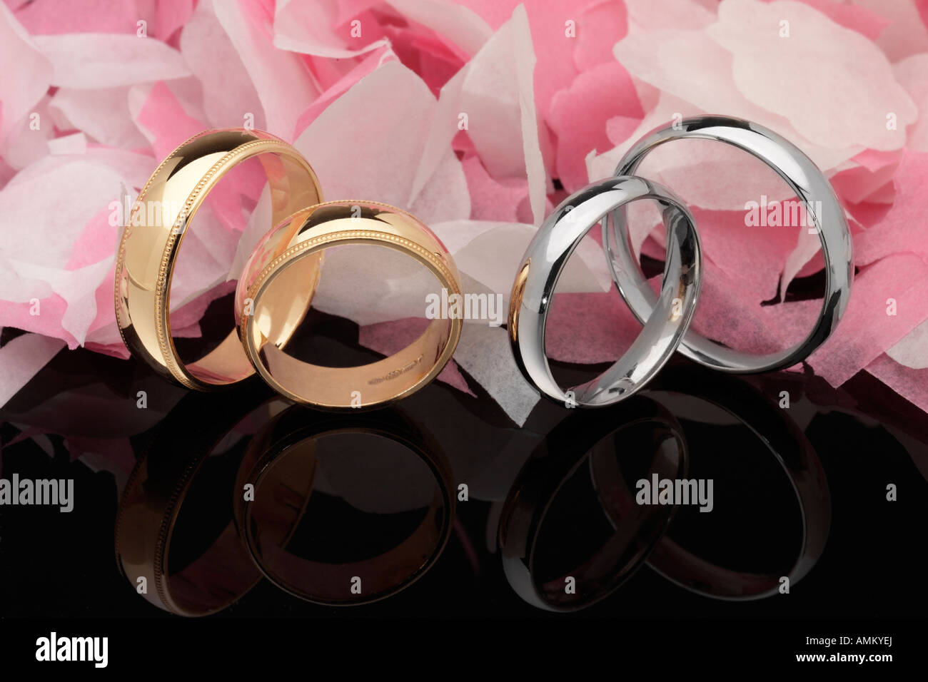 Matching rings hi-res stock photography and images - Alamy