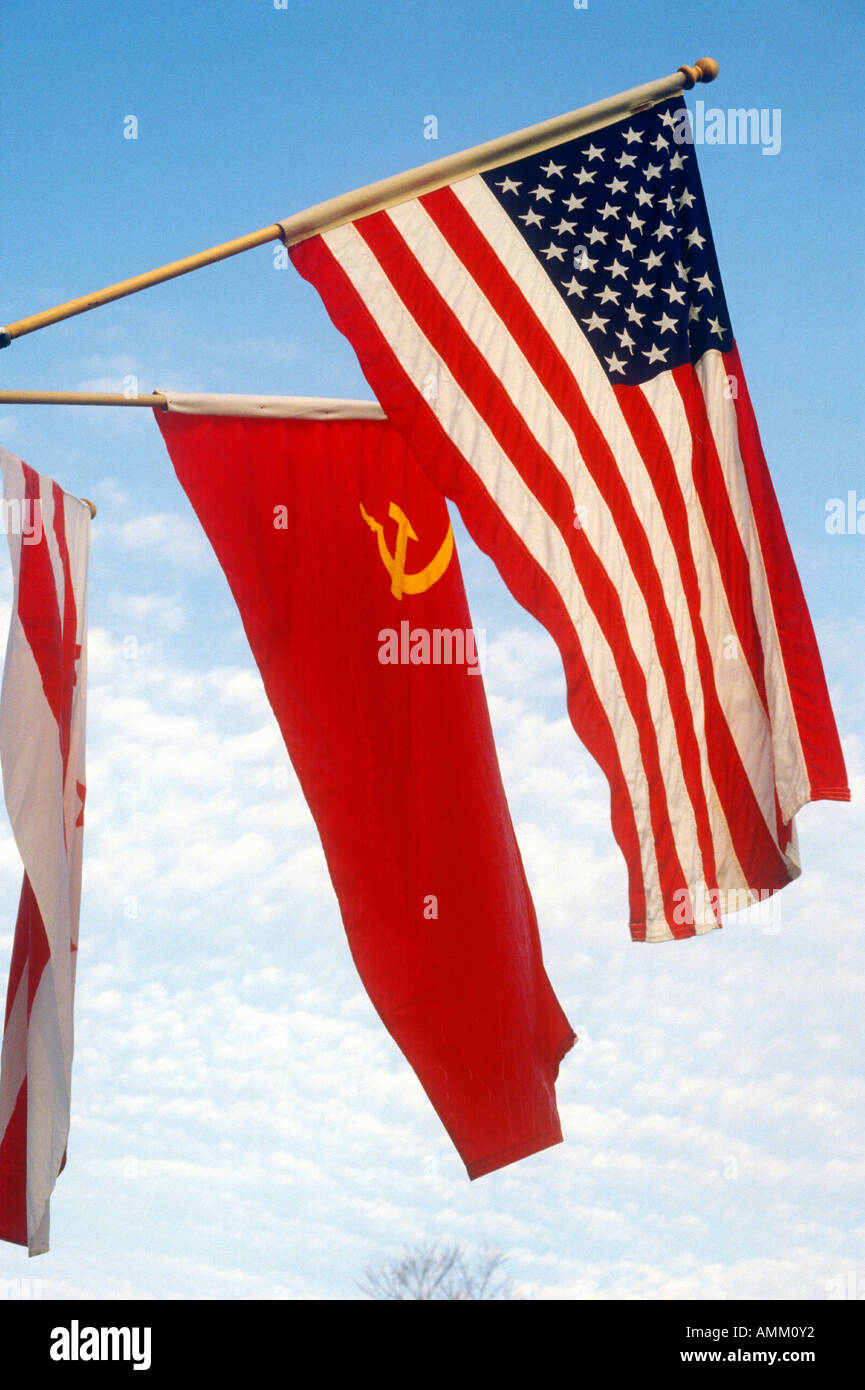 Soviet flag 1991 hi-res stock photography and images - Alamy