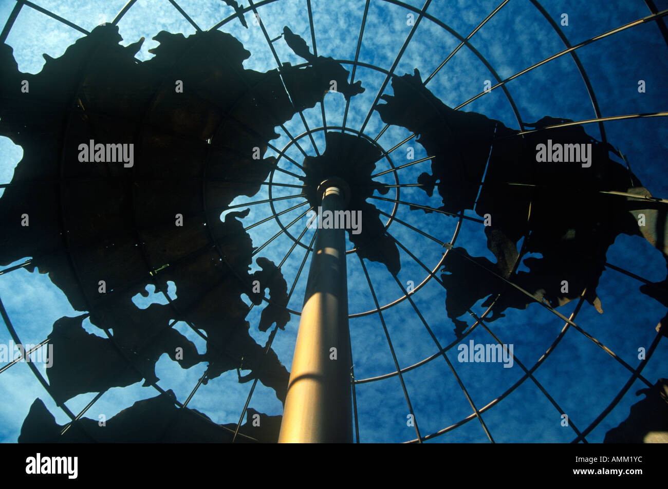 Earth sculpture hi-res stock photography and images - Alamy