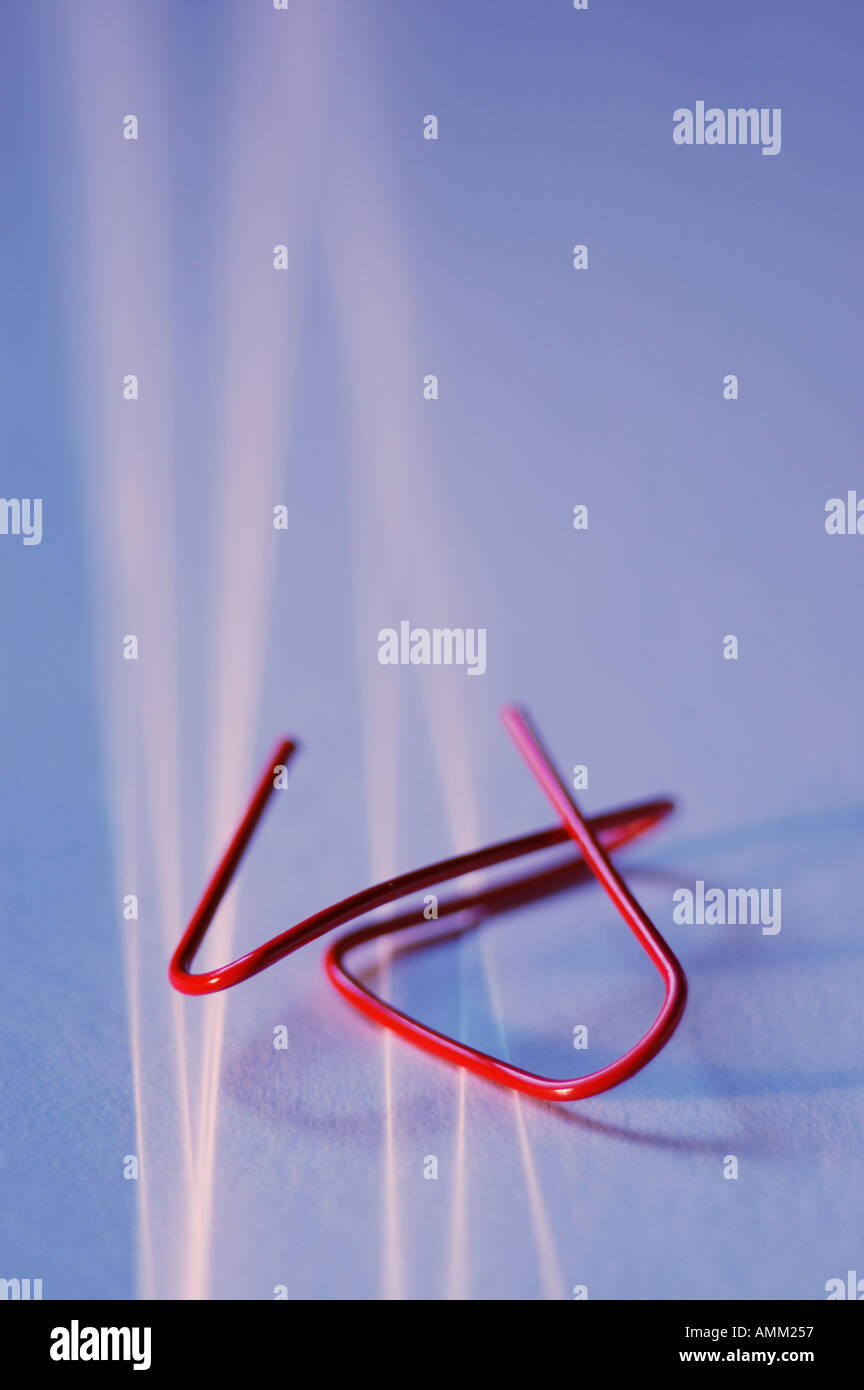 Twisted paperclip hi-res stock photography and images - Alamy