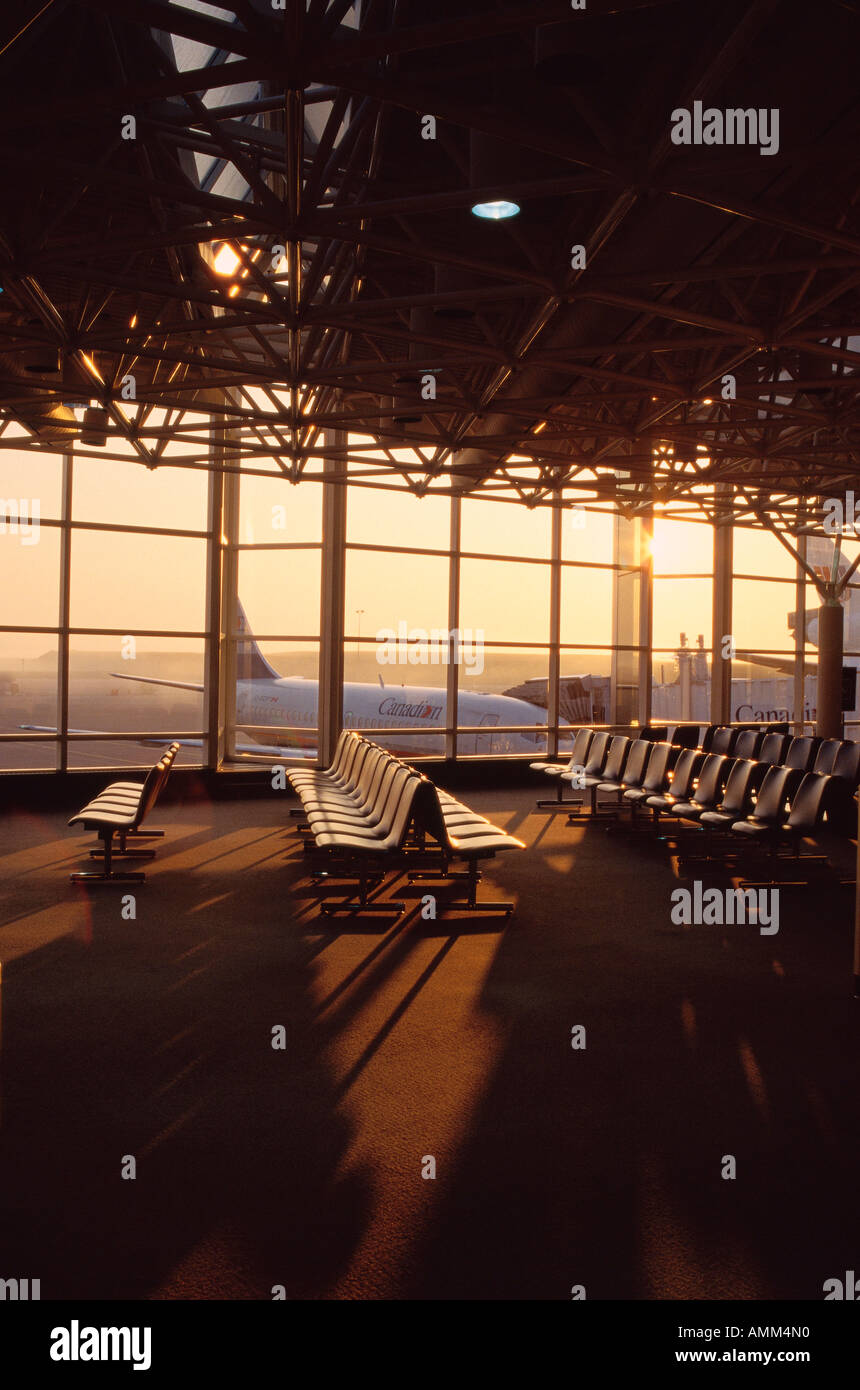 Vancouver airport inside hi-res stock photography and images - Alamy