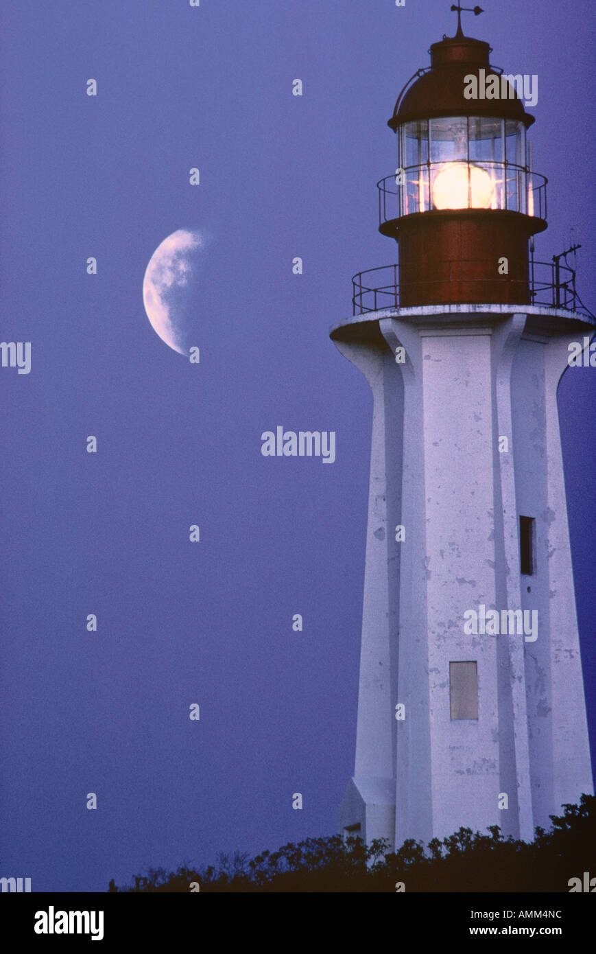 Lighthouse radius images hi-res stock photography and images - Alamy