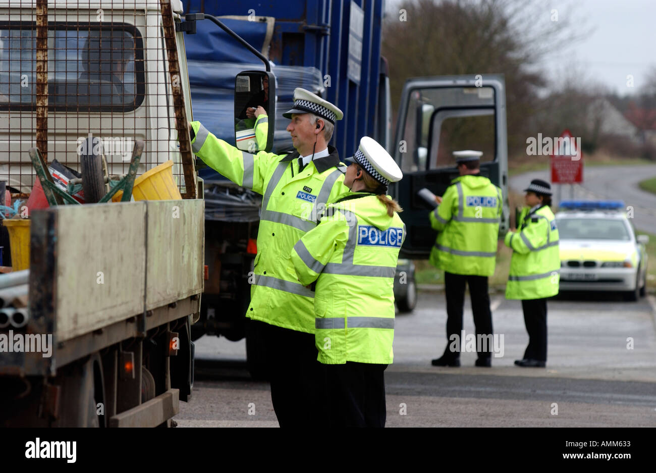 Traffic Police carrying out stop checks on vehicles Stock Photo - Alamy