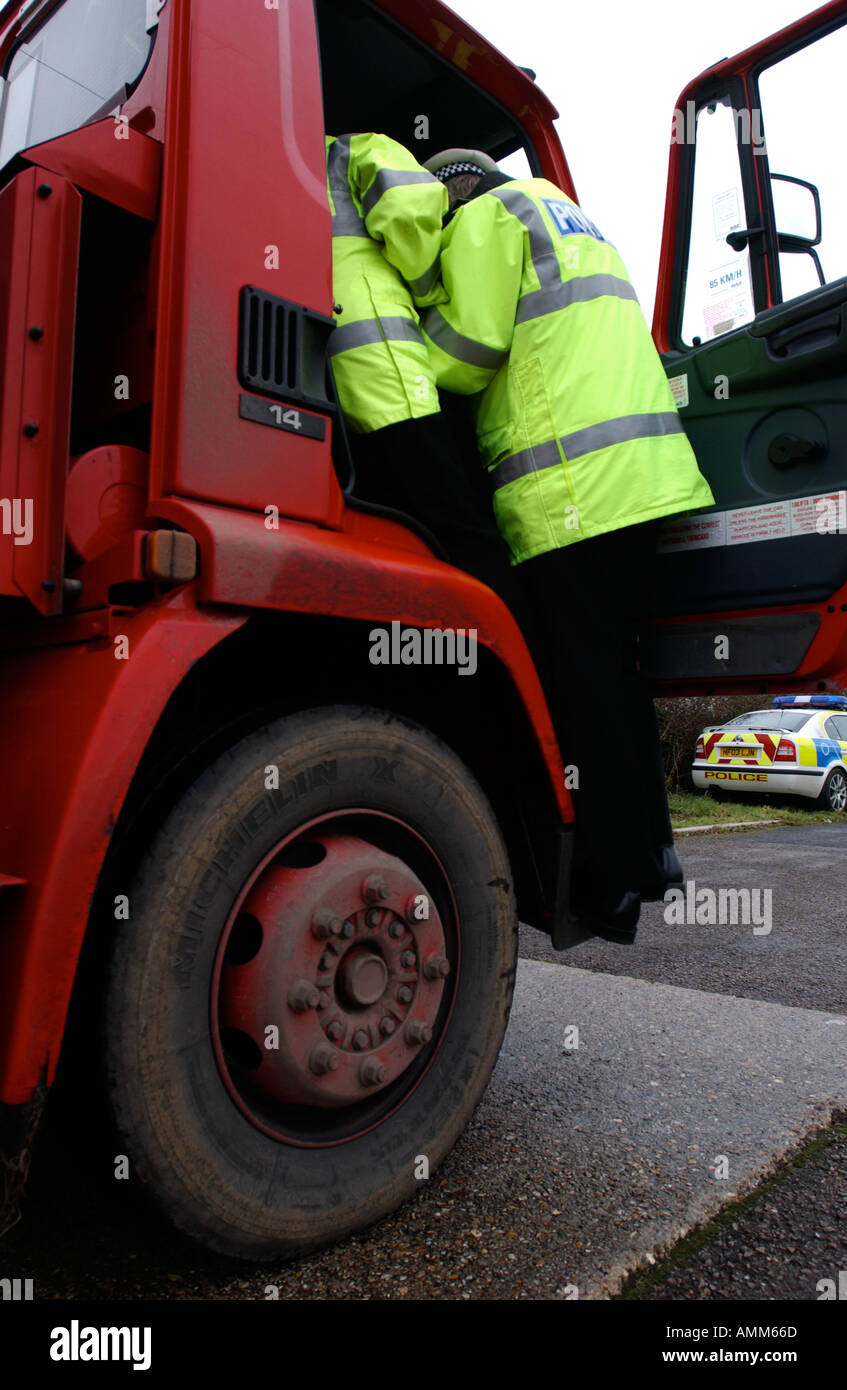 Traffic Police carrying out stop checks on vehicles Stock Photo - Alamy