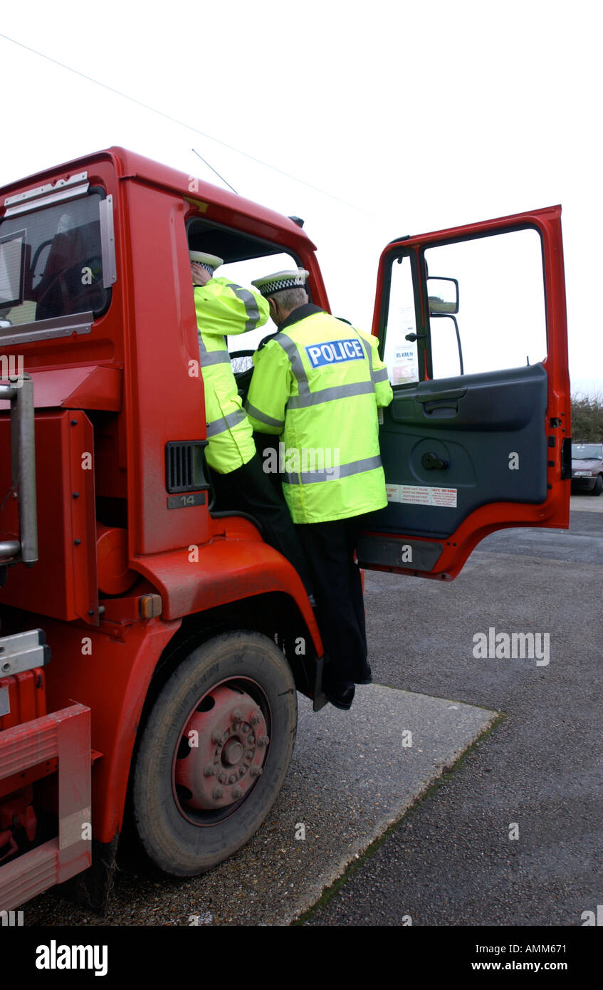 Traffic Police carrying out stop checks on vehicles Stock Photo - Alamy