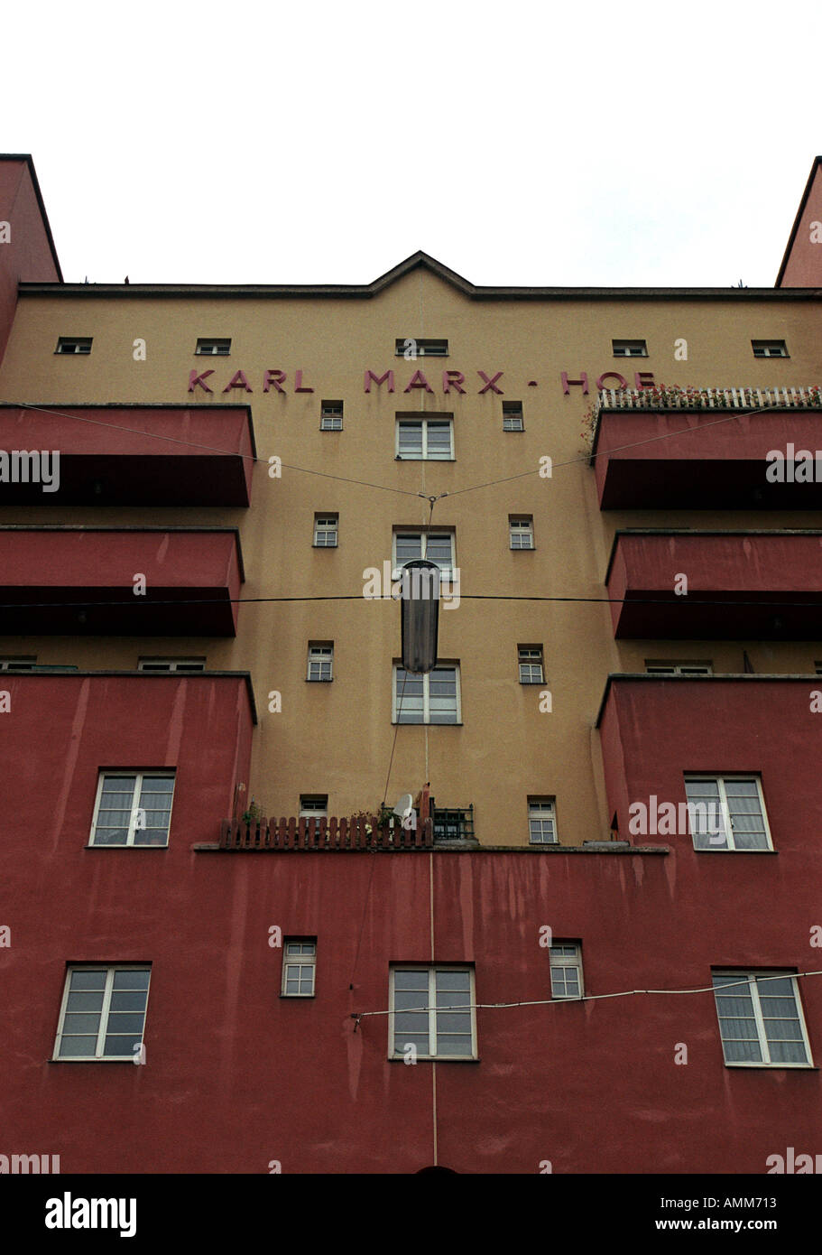 Karl Marx Hof building in Vienna Austria Stock Photo - Alamy