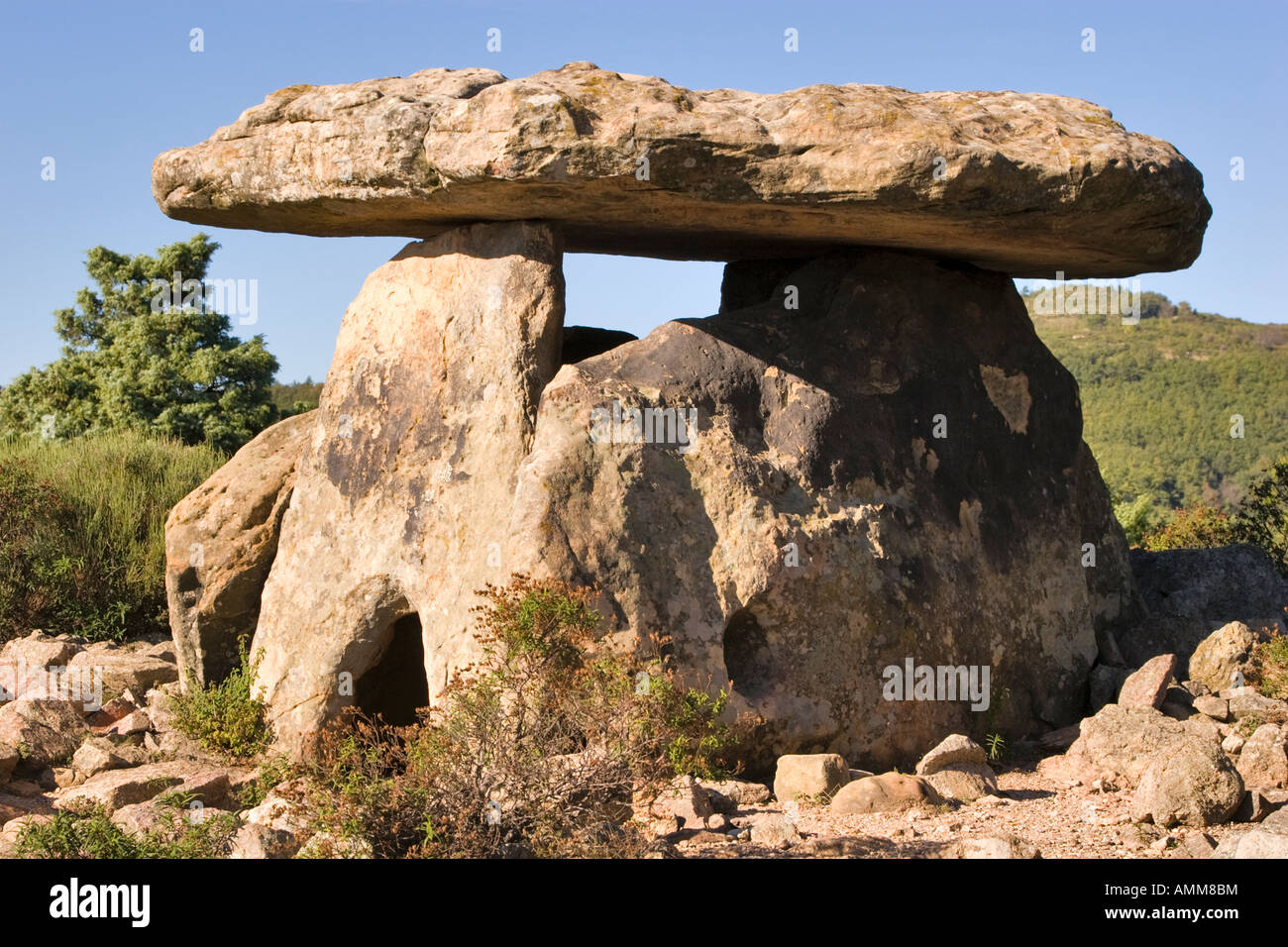 Prehistoric burial grounds hi-res stock photography and images - Alamy