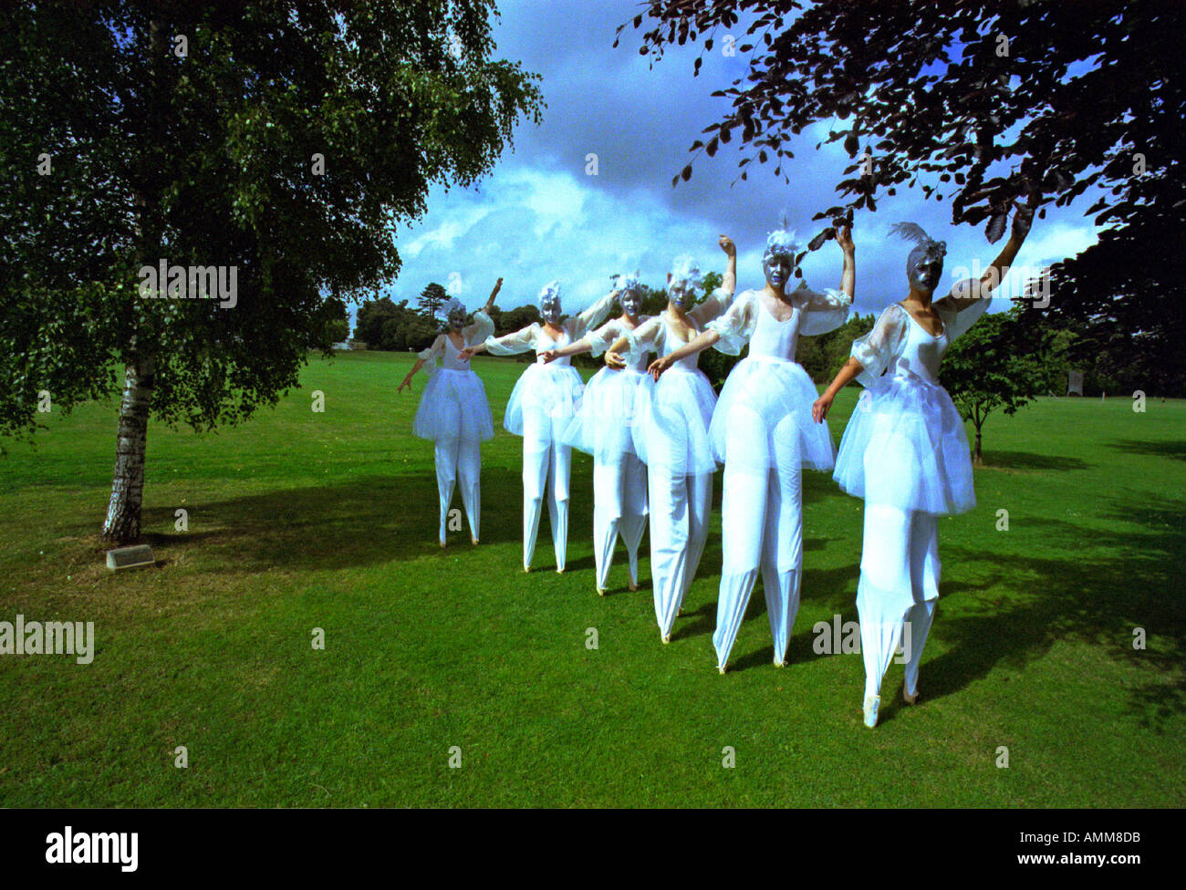 the ultimate en pointe Ballet dancers walk tall Stock Photo - Alamy