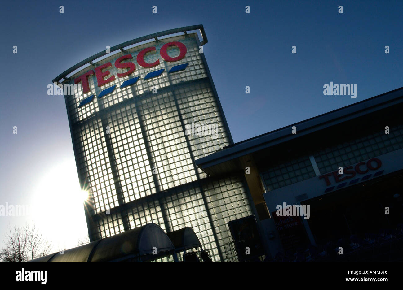 Tesco leading supermarket brand logo hi-res stock photography and ...