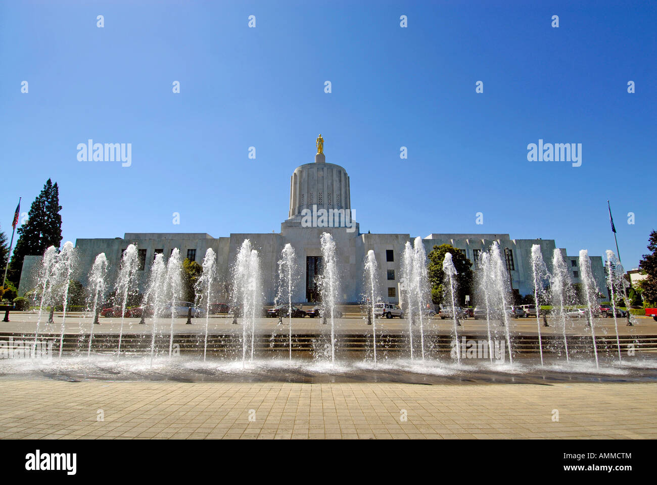 The State Capitol build at Salem Oregon Stock Photo - Alamy