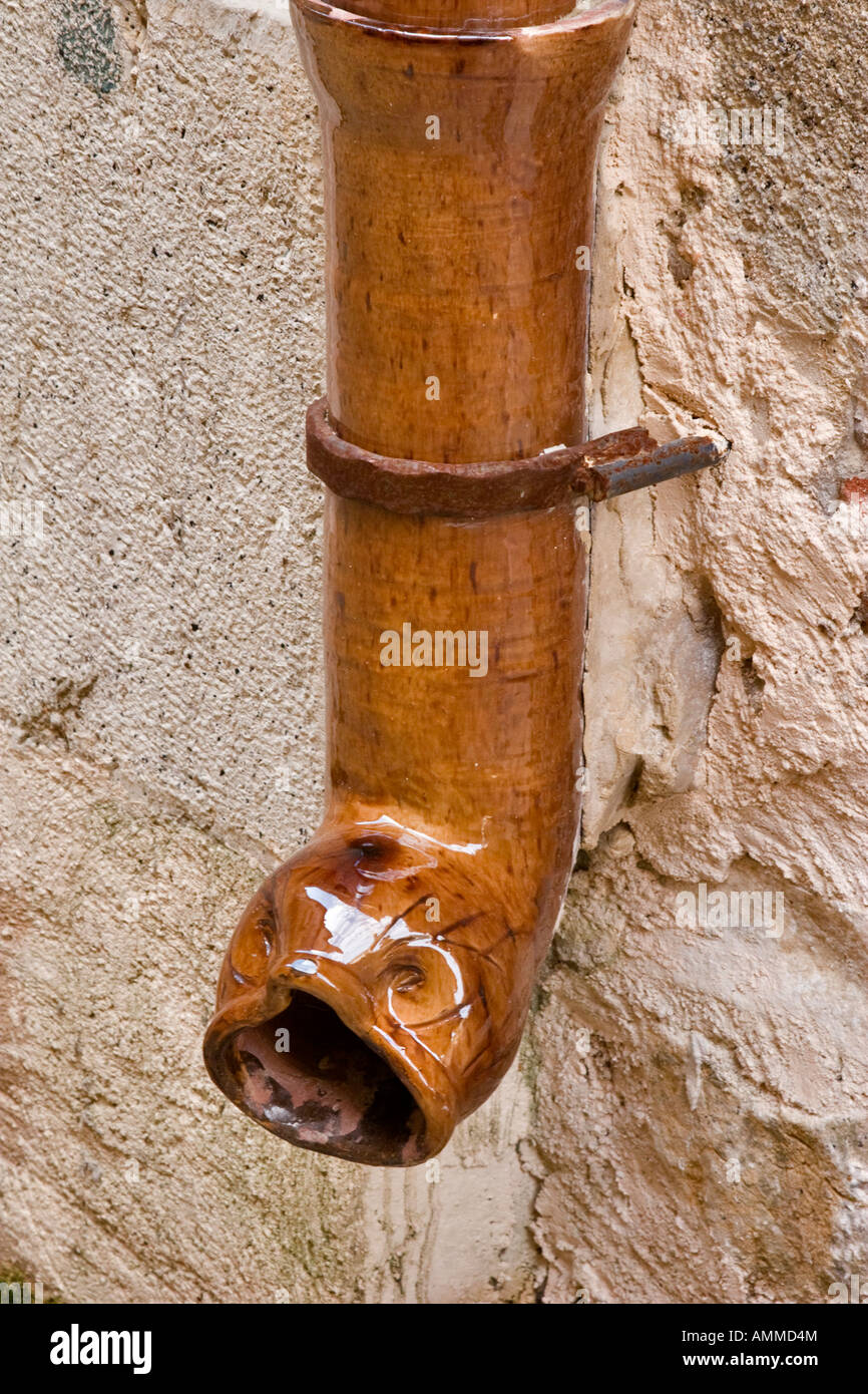 Downspout hi-res stock photography and images - Alamy