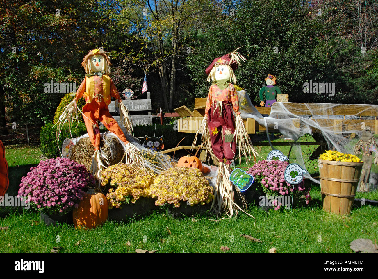 Halloween Pumpkin and Scarecrow display near Johnstown Pennsylvania ...