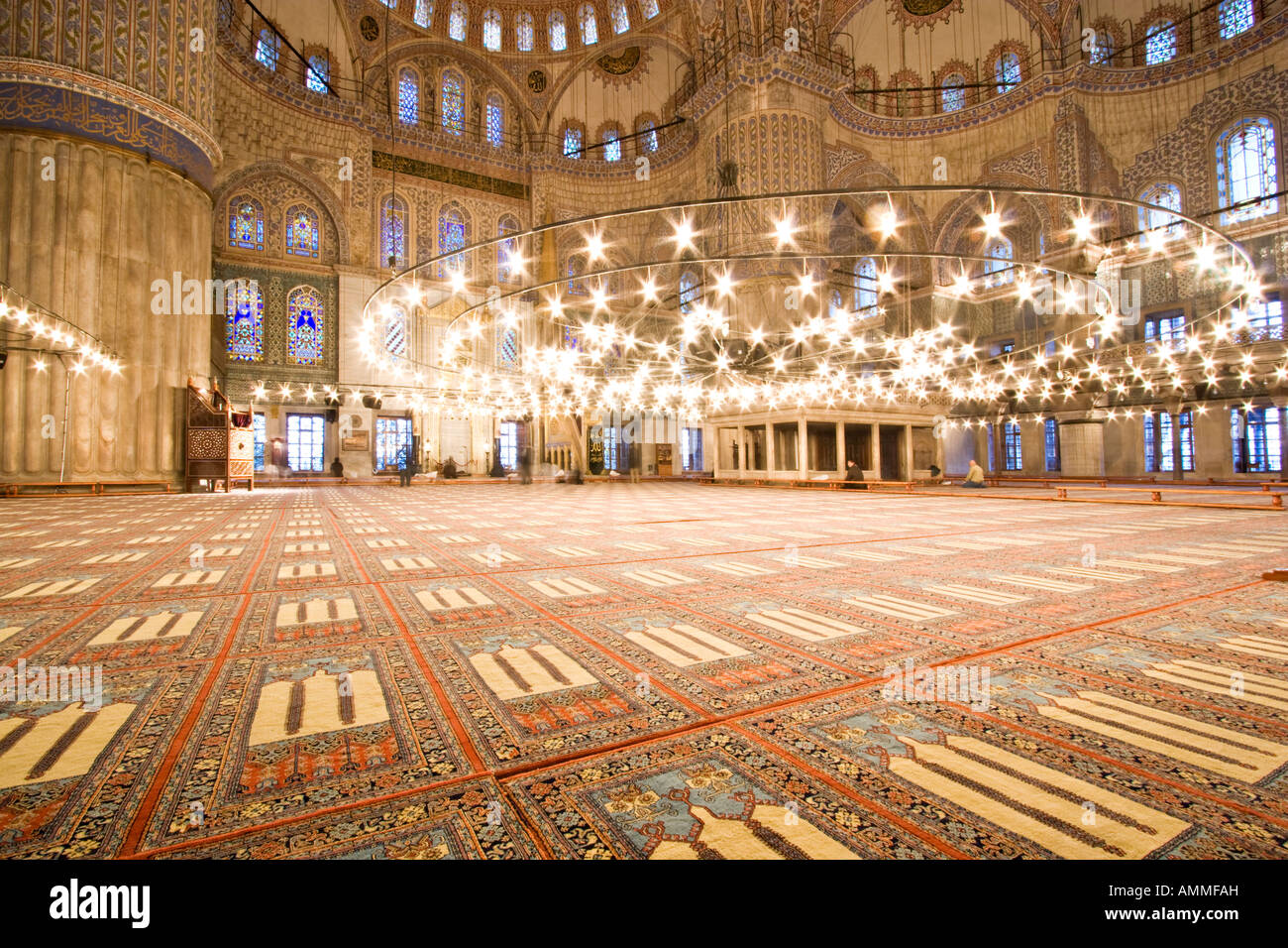 Blue mosque interior calligraphy hi-res stock photography and images ...