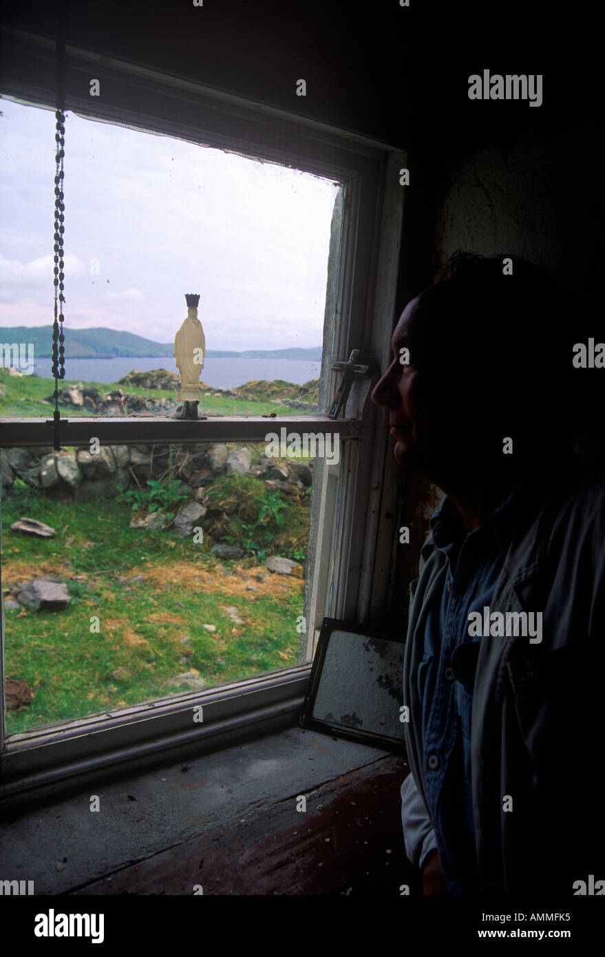 Rosary cottage hi-res stock photography and images - Alamy