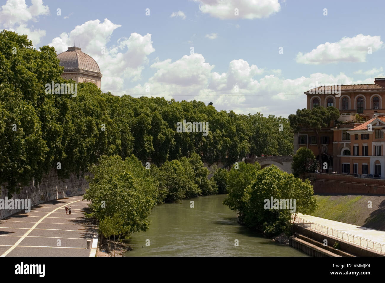 Tiber embankment hi-res stock photography and images - Alamy