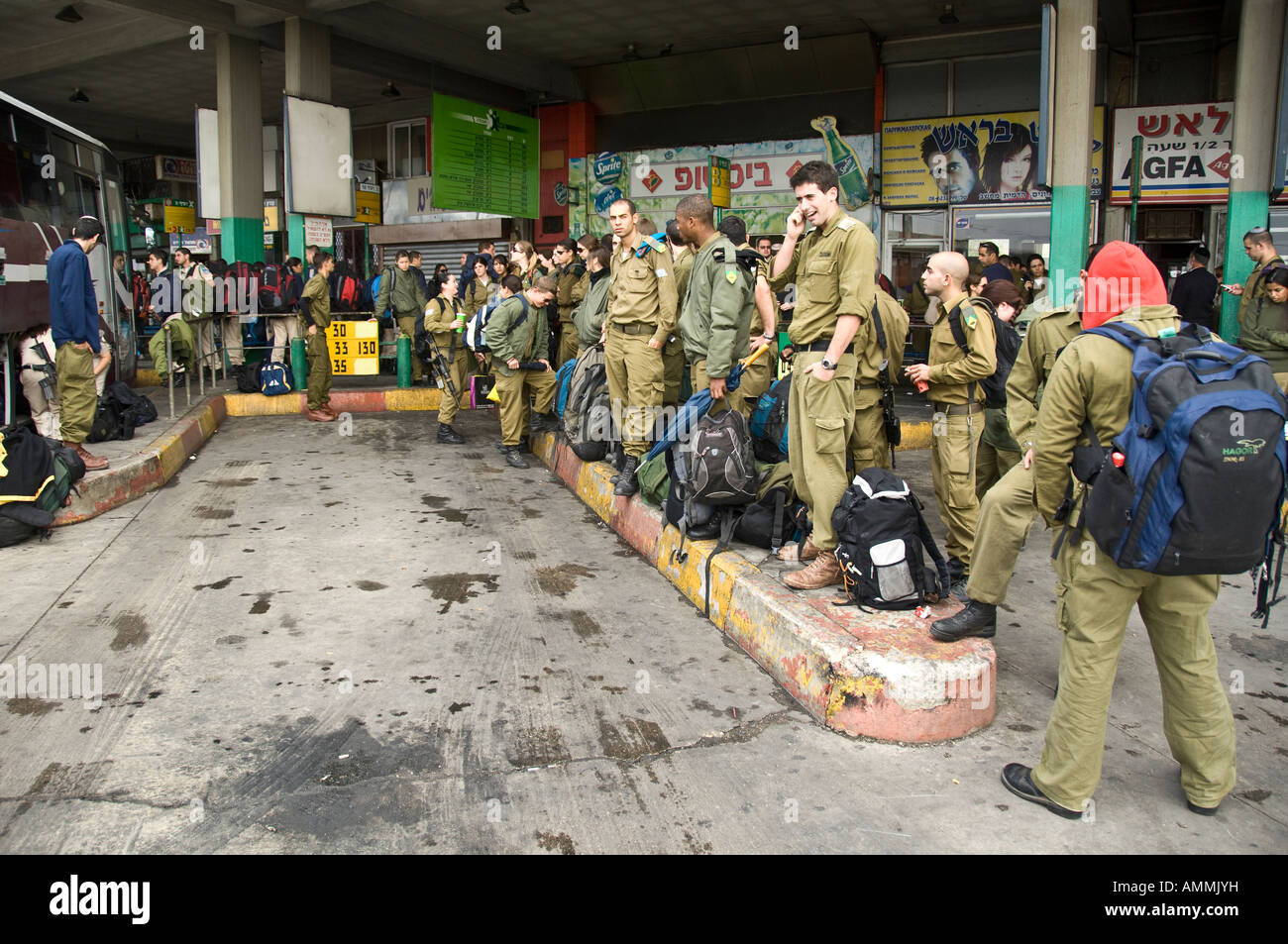 Israel soldier bus hi-res stock photography and images - Alamy