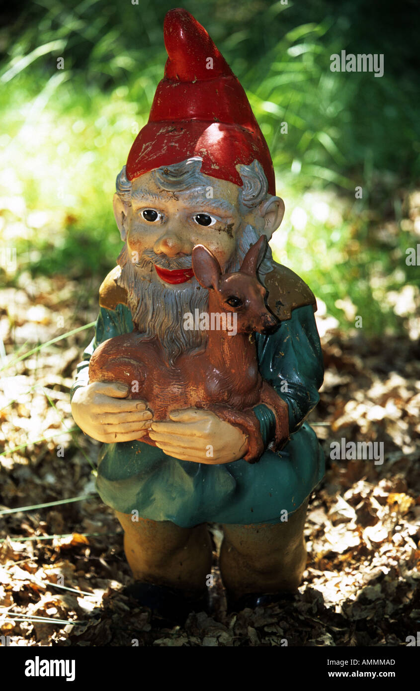 Gnome garden uk hi-res stock photography and images - Alamy