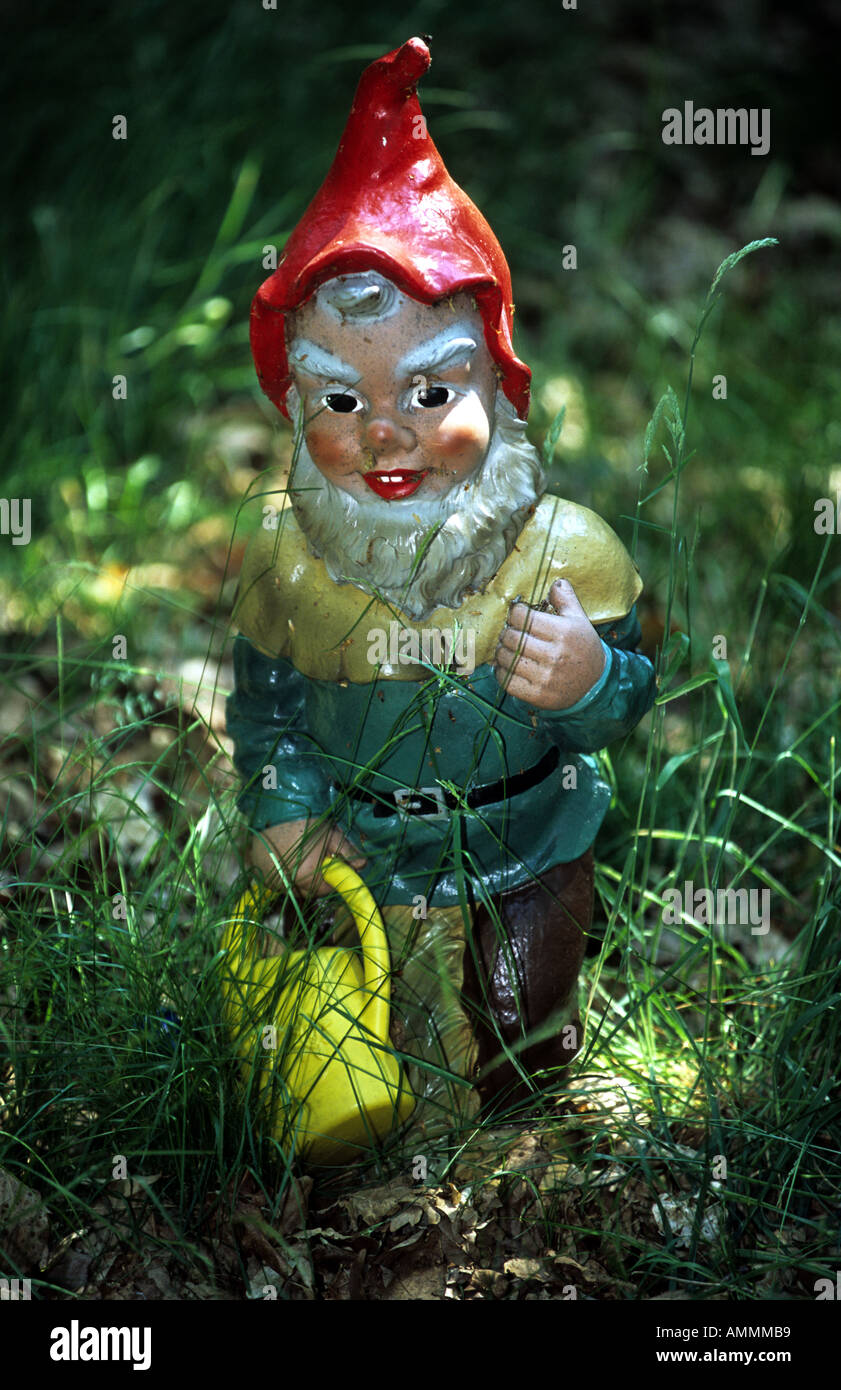 Garden gnome and uk hi-res stock photography and images - Alamy