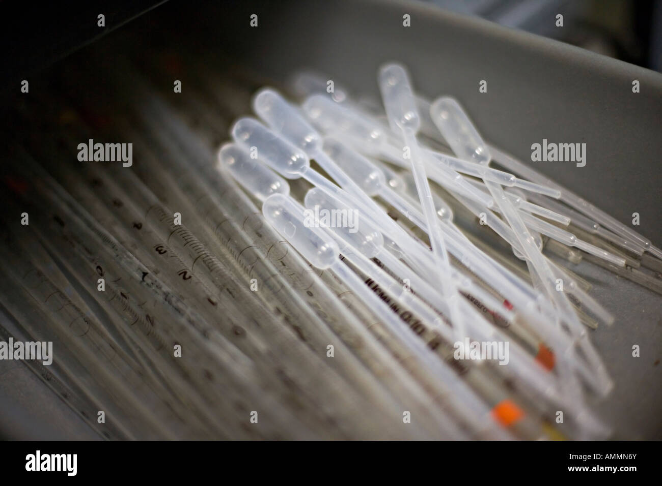 Measuring pipettes hi-res stock photography and images - Alamy