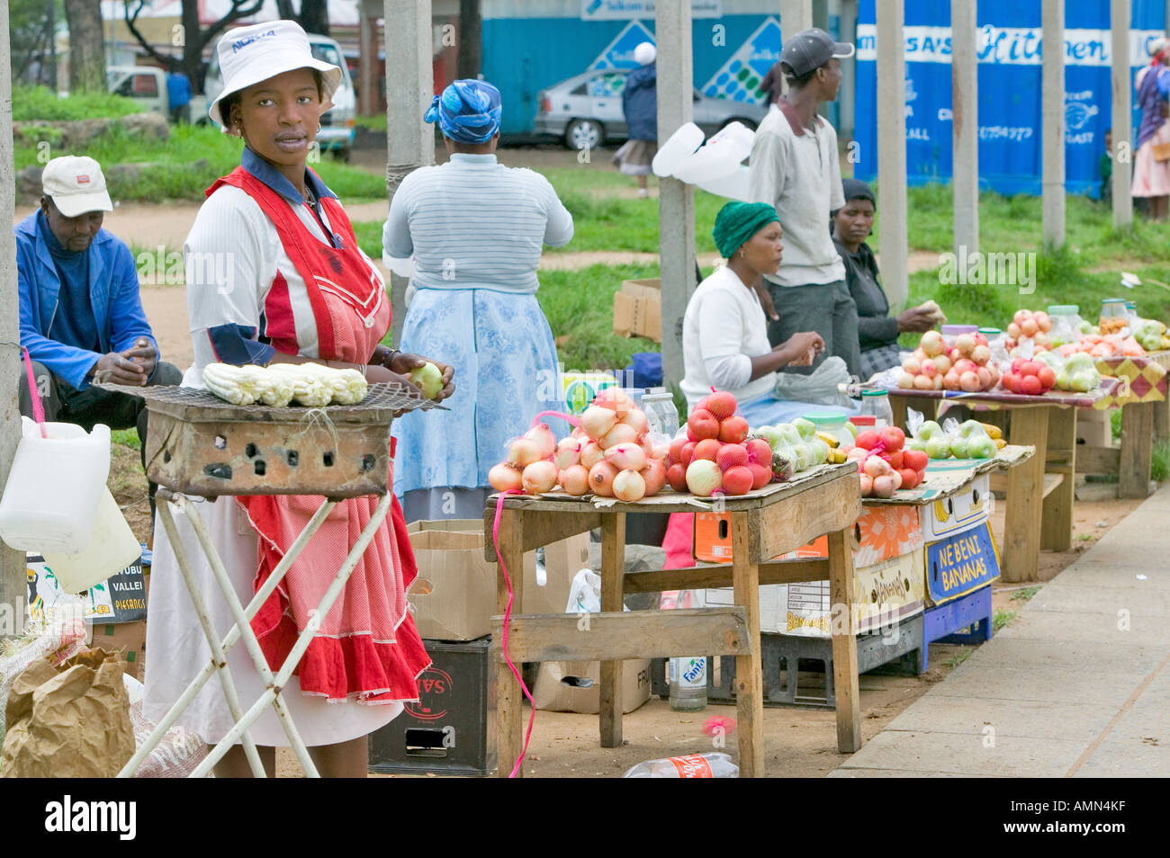 Women street vendors south africa hi-res stock photography and images ...