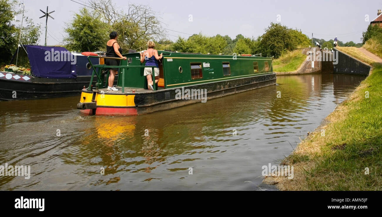 worcester and birmingham canal tardebigge canal village worcestershire ...