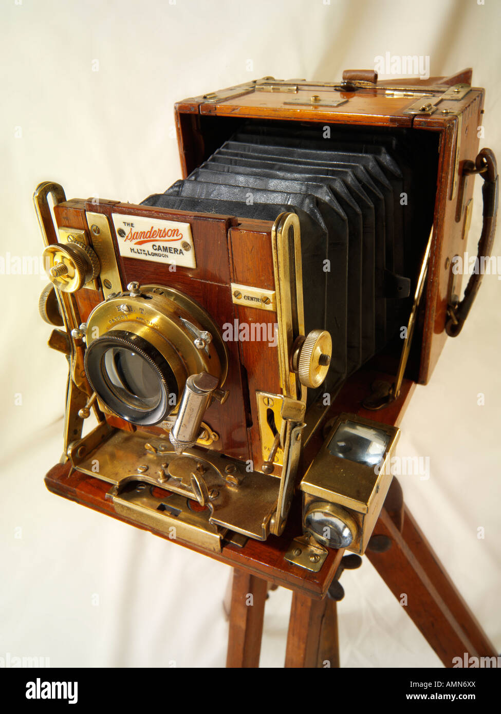Sanderson tropical Half Plate wooden View Camera Stock Photo - Alamy