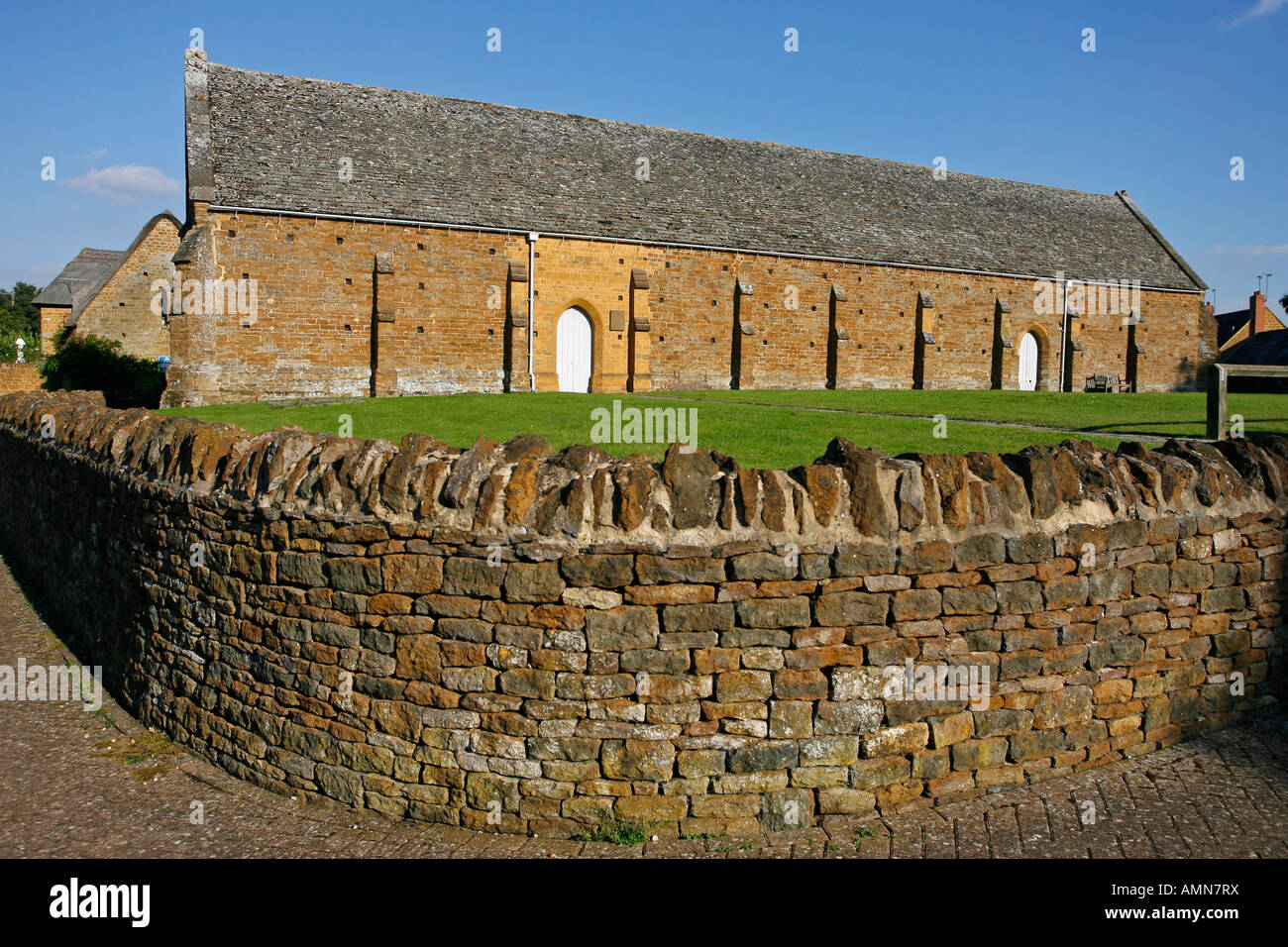 Swalcliffe Barn Swalcliffe Oxfordshire England UK Stock Photo - Alamy