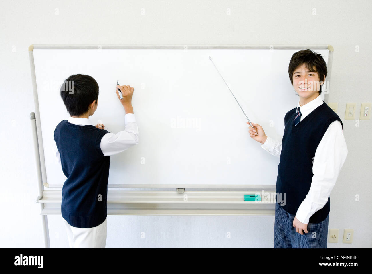 Whiteboard classroom hi-res stock photography and images - Alamy