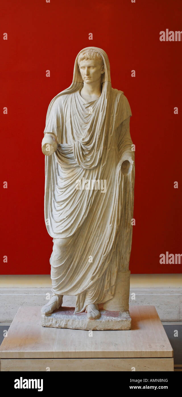 Roman emperor statue palazzo massimo hi-res stock photography and ...
